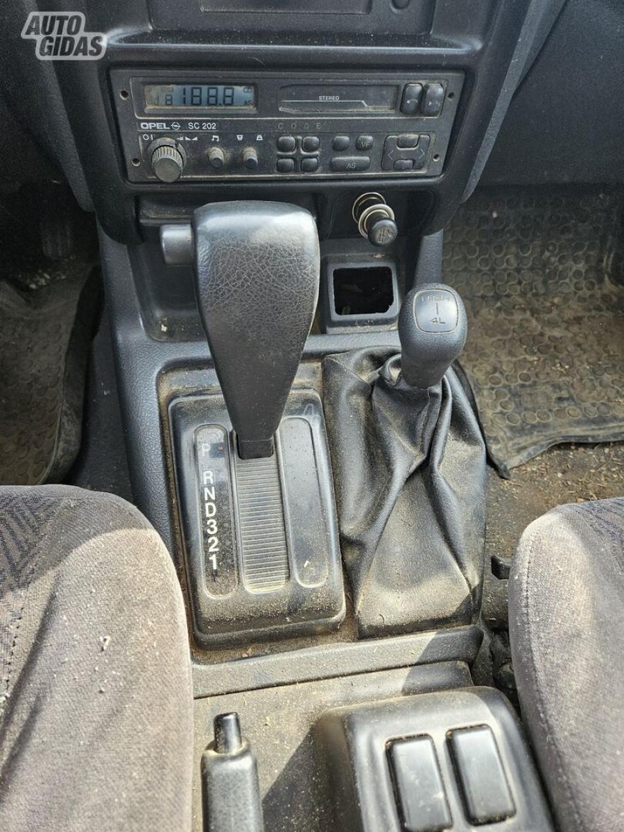 Opel Frontera 2000 Prienai, ar dzinēja tilpumu 2.20 L un nobraukumu 300 tūkst. km par 777 €, foto 15 vietnē AUTOMOTO.COM.LV