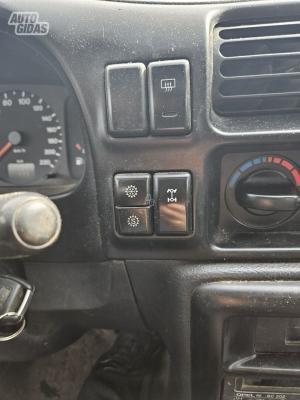 Opel Frontera 2000 Prienai, ar dzinēja tilpumu 2.20 L un nobraukumu 300 tūkst. km par 777 €, foto 18 vietnē AUTOMOTO.COM.LV