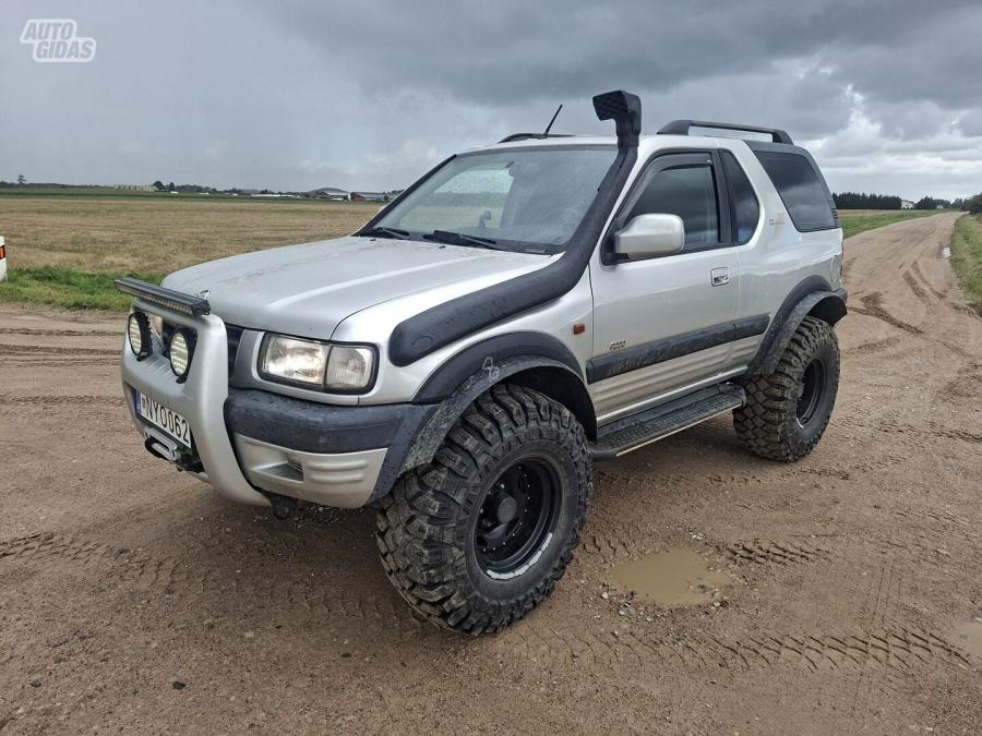 Opel Frontera 2001 in Klaipeda, with an engine capacity of 2.20 L and mileage of 165 thousand km for 6000 €, photo 3 on AUTOMOTO.COM.LV