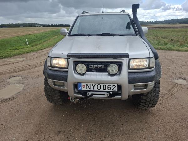Opel Frontera 2001 in Klaipeda, with an engine capacity of 2.20 L and mileage of 165 thousand km for 6000 €, photo 4 on AUTOMOTO.COM.LV
