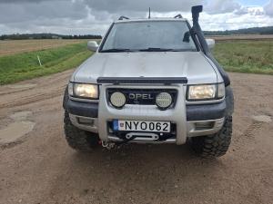 Opel Frontera 2001 in Klaipeda, with an engine capacity of 2.20 L and mileage of 165 thousand km for 6000 €, photo 4 on AUTOMOTO.COM.LV