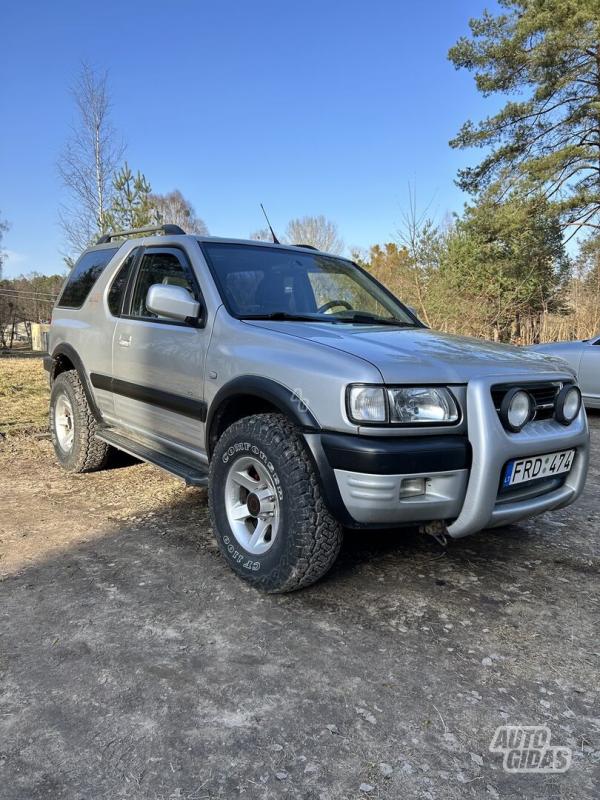 Opel Frontera 2002 in Druskininkai, with an engine capacity of 2.20 L and mileage of 292 thousand km for 2800 €, photo 3 on AUTOMOTO.COM.LV