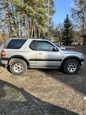 Opel Frontera 2002 in Druskininkai, with an engine capacity of 2.20 L and mileage of 292 thousand km for 2800 €, photo 4 on AUTOMOTO.COM.LV