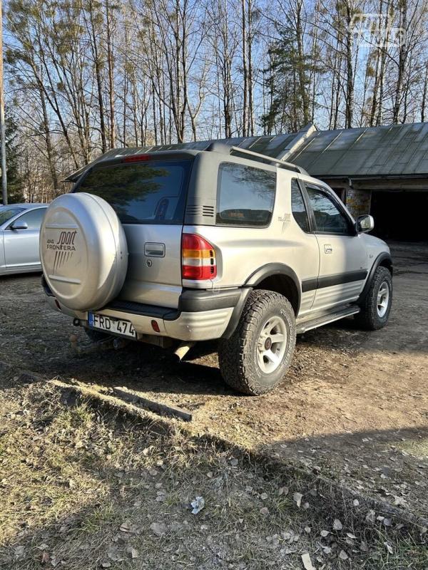 Opel Frontera 2002 in Druskininkai, with an engine capacity of 2.20 L and mileage of 292 thousand km for 2800 €, photo 5 on AUTOMOTO.COM.LV