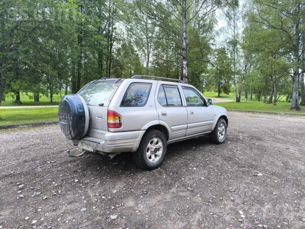 Opel Frontera 2003 Alūksne, ar dzinēja tilpumu 2.20 L un nobraukumu 328 tūkst. km par 2000 €, foto 4 vietnē AUTOMOTO.COM.LV