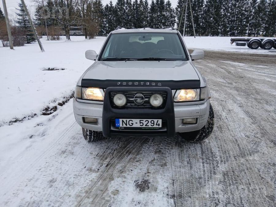 Opel Frontera 2003 in Cesis, with an engine capacity of 2.20 L and mileage of 332 thousand km for 1350 €, photo 1 on AUTOMOTO.COM.LV
