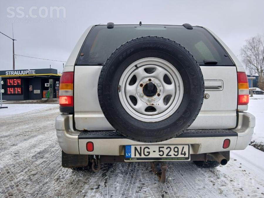 Opel Frontera 2003 in Cesis, with an engine capacity of 2.20 L and mileage of 332 thousand km for 1350 €, photo 3 on AUTOMOTO.COM.LV