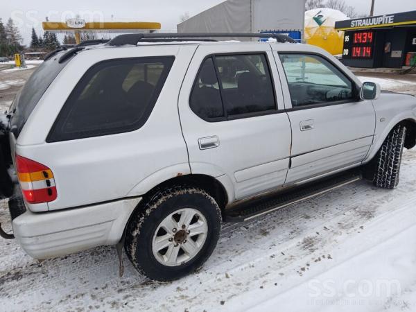 Opel Frontera 2003 in Cesis, with an engine capacity of 2.20 L and mileage of 332 thousand km for 1350 €, photo 4 on AUTOMOTO.COM.LV