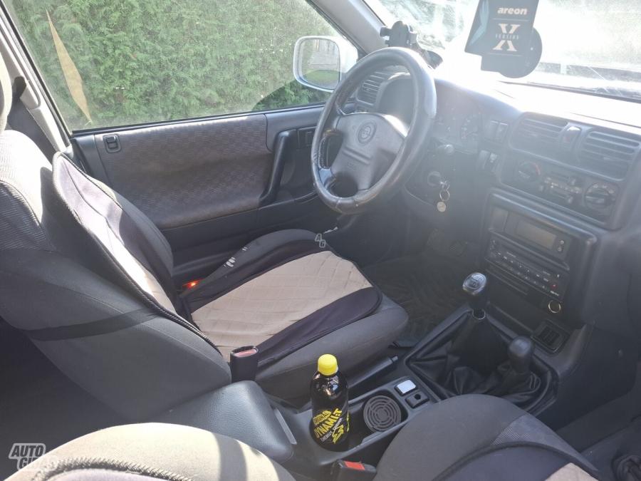 Opel Frontera 2003 in Telschi, with an engine capacity of 2.20 L and mileage of 300 thousand km for 1650 €, photo 7 on AUTOMOTO.COM.LV