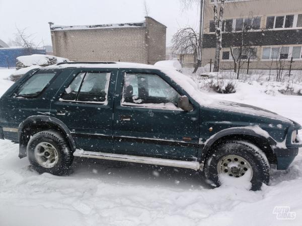 Green Opel Frontera 1994 in Telschi, with an engine capacity of 2.30 L and mileage of 160 thousand km for 900 €, photo 4 on AUTOMOTO.COM.LV