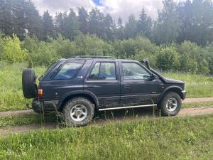 Green Opel Frontera 1995 in Vilnius, with an engine capacity of 2.26 L and mileage of 230 thousand km for 1950 €, photo 5 on AUTOMOTO.COM.LV
