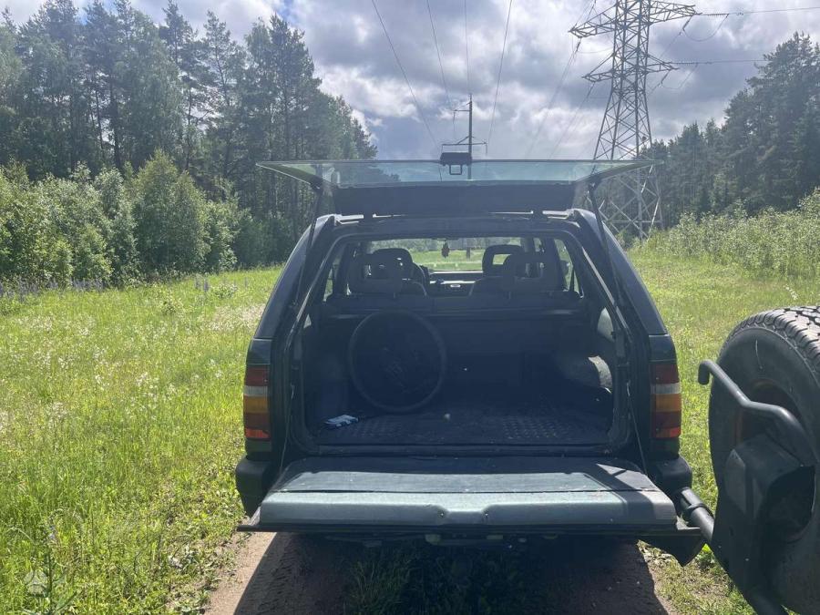 Green Opel Frontera 1995 in Vilnius, with an engine capacity of 2.26 L and mileage of 230 thousand km for 1950 €, photo 16 on AUTOMOTO.COM.LV
