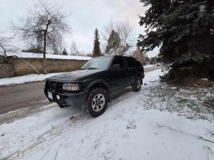 Green Opel Frontera 1998 in Vilnius, with an engine capacity of 2.20 L and mileage of 217 thousand km for 1750 €, photo 5 on AUTOMOTO.COM.LV