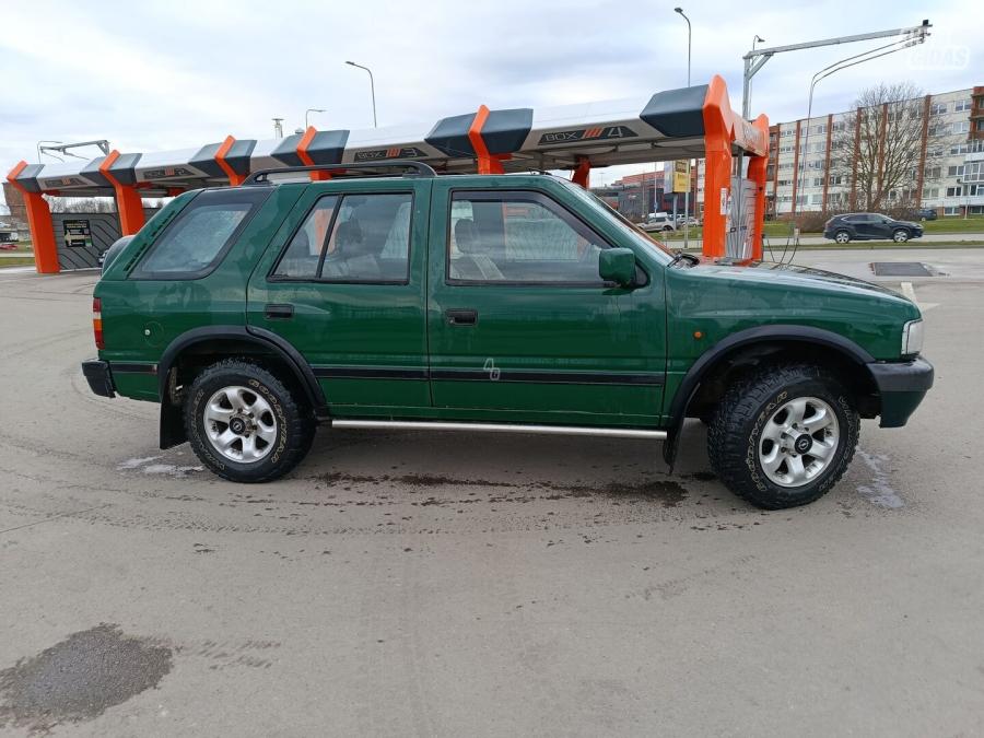 Zaļš Opel Frontera 1998 Šauļi, ar dzinēja tilpumu 2.50 L un nobraukumu 254 tūkst. km par 3400 €, foto 4 vietnē AUTOMOTO.COM.LV