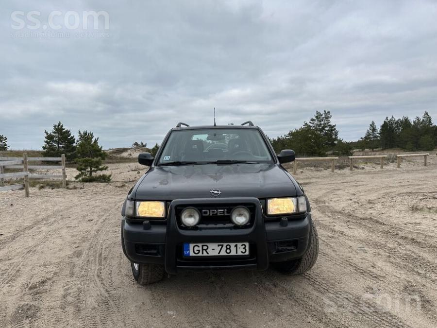 Green Opel Frontera 1999 in Ventspils, with an engine capacity of 2.20 L and mileage of 298 thousand km for 3550 €, photo 3 on AUTOMOTO.COM.LV