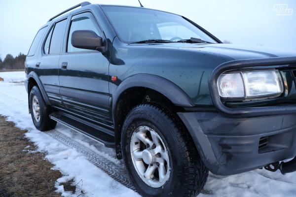 Green Opel Frontera 1999 in Vilnius, with an engine capacity of 2.20 L and mileage of 439 thousand km for 2000 €, photo 10 on AUTOMOTO.COM.LV