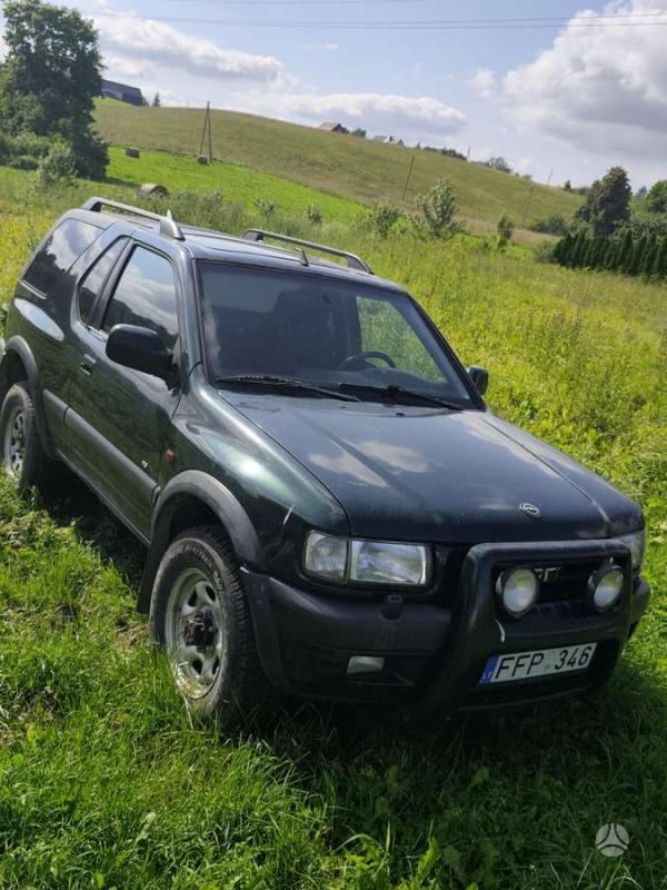 Green Opel Frontera 1999 in Prienai, with an engine capacity of 2.17 L and mileage of 254 thousand km for 450 €, photo 1 on AUTOMOTO.COM.LV
