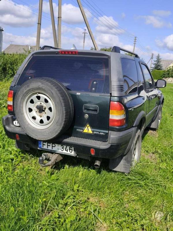 Green Opel Frontera 1999 in Prienai, with an engine capacity of 2.17 L and mileage of 254 thousand km for 450 €, photo 3 on AUTOMOTO.COM.LV