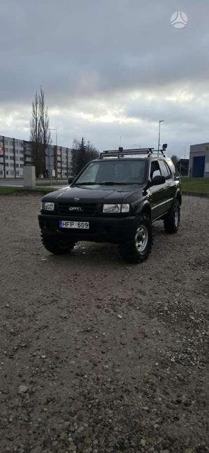 Zaļš Opel Frontera 2000 Alīta, ar dzinēja tilpumu 2.17 L un nobraukumu 220 tūkst. km par 2000 €, foto 2 vietnē AUTOMOTO.COM.LV