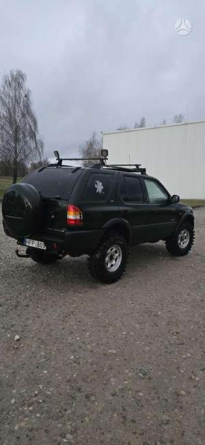 Zaļš Opel Frontera 2000 Alīta, ar dzinēja tilpumu 2.17 L un nobraukumu 220 tūkst. km par 2000 €, foto 4 vietnē AUTOMOTO.COM.LV