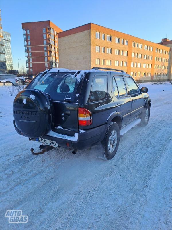 Green Opel Frontera 2000 in Klaipeda, with an engine capacity of 2.20 L and mileage of 136 thousand km for 1650 €, photo 5 on AUTOMOTO.COM.LV