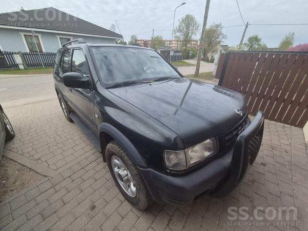 Green Opel Frontera 2001 in Valmiera, with an engine capacity of 2.20 L and mileage of 370 thousand km for 850 €, photo 1 on AUTOMOTO.COM.LV