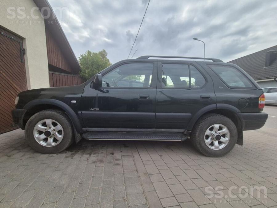 Zaļš Opel Frontera 2001 Valmiera, ar dzinēja tilpumu 2.20 L un nobraukumu 370 tūkst. km par 1350 €, foto 3 vietnē AUTOMOTO.COM.LV