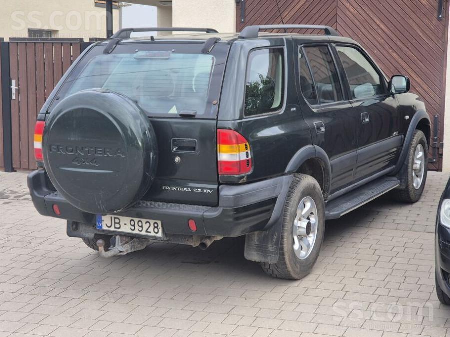 Zaļš Opel Frontera 2001 Valmiera, ar dzinēja tilpumu 2.20 L un nobraukumu 370 tūkst. km par 1350 €, foto 5 vietnē AUTOMOTO.COM.LV