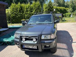 Green Opel Frontera 2004 in Klaipeda, with an engine capacity of 2.20 L and mileage of 312 thousand km for 3500 €, photo  on AUTOMOTO.COM.LV