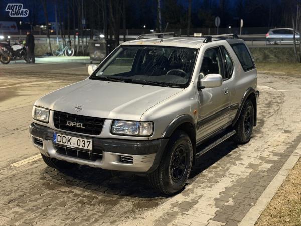 Grey Opel Frontera 1999 in Vilnius, with an engine capacity of 2.20 L and mileage of 200 thousand km for 1700 €, photo 1 on AUTOMOTO.COM.LV