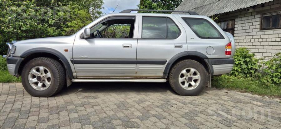 Grey Opel Frontera 2000 in Riga, with an engine capacity of 2.20 L and mileage of 217 thousand km for 1550 €, photo 6 on AUTOMOTO.COM.LV