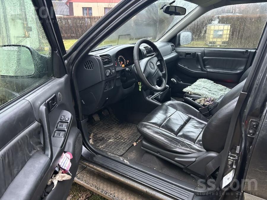 Pelēks Opel Frontera 2000 Krāslava, ar dzinēja tilpumu 2.20 L un nobraukumu 76 tūkst. km par 5000 €, foto 6 vietnē AUTOMOTO.COM.LV