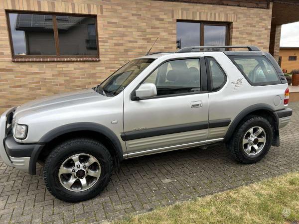 Pelēks Opel Frontera 2001 Vilkaviškis, ar dzinēja tilpumu 2.17 L un nobraukumu 177 tūkst. km par 3900 €, foto 1 vietnē AUTOMOTO.COM.LV