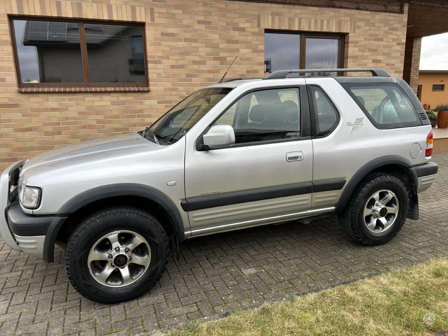 Pelēks Opel Frontera 2001 Vilkaviškis, ar dzinēja tilpumu 2.17 L un nobraukumu 177 tūkst. km par 3900 €, foto 1 vietnē AUTOMOTO.COM.LV