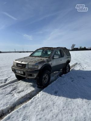 Серый Опель Фронтера 2001 в Паневежис, объемом двигателя 2.20 л и пробегом 326 тыс. км за 900 €, фото  на AUTOMOTO.COM.LV