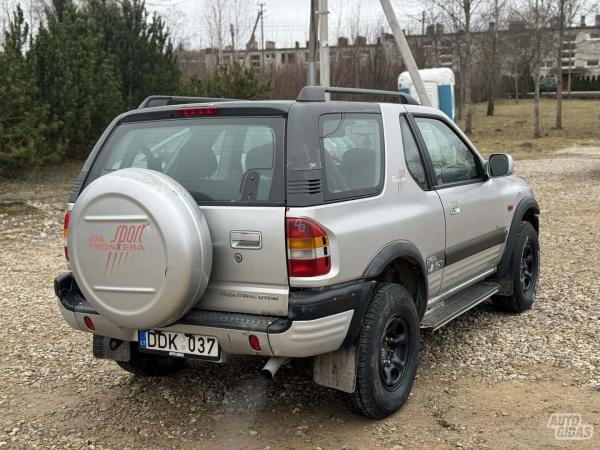 Pelēks Opel Frontera 2001 Viļņa, ar dzinēja tilpumu 2.20 L un nobraukumu 130 tūkst. km par 1500 €, foto 4 vietnē AUTOMOTO.COM.LV
