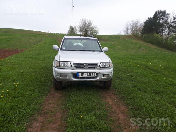 Grey Opel Frontera 2002 in Rezekne, with an engine capacity of 2.20 L and mileage of 0 thousand km for 750 €, photo 3 on AUTOMOTO.COM.LV