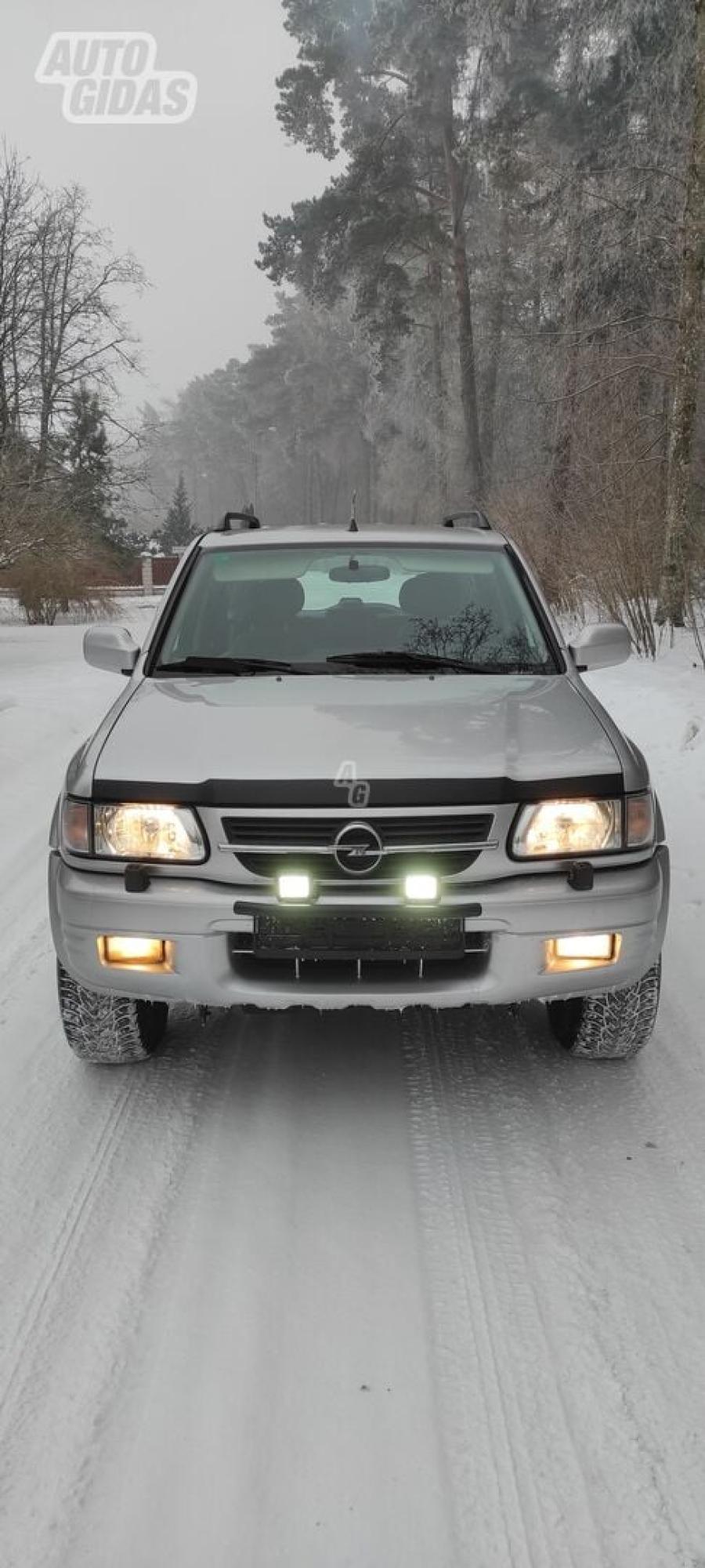 Grey Opel Frontera 2002 in Jurbarkas, with an engine capacity of 2.20 L and mileage of 192 thousand km for 4000 €, photo 2 on AUTOMOTO.COM.LV
