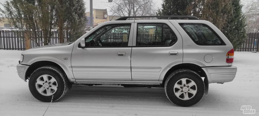 Grey Opel Frontera 2002 in Jurbarkas, with an engine capacity of 2.20 L and mileage of 192 thousand km for 4000 €, photo 5 on AUTOMOTO.COM.LV