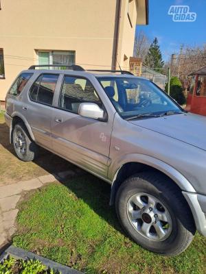 Grey Opel Frontera 2002 in Skuodas, with an engine capacity of 2.20 L and mileage of 295 thousand km for 1250 €, photo  on AUTOMOTO.COM.LV