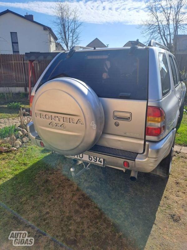 Grey Opel Frontera 2002 in Skuodas, with an engine capacity of 2.20 L and mileage of 295 thousand km for 1250 €, photo 3 on AUTOMOTO.COM.LV
