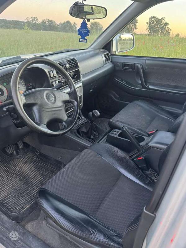 Grey Opel Frontera 2002 in Moletai, with an engine capacity of 2.17 L and mileage of 347 thousand km for 1000 €, photo 8 on AUTOMOTO.COM.LV