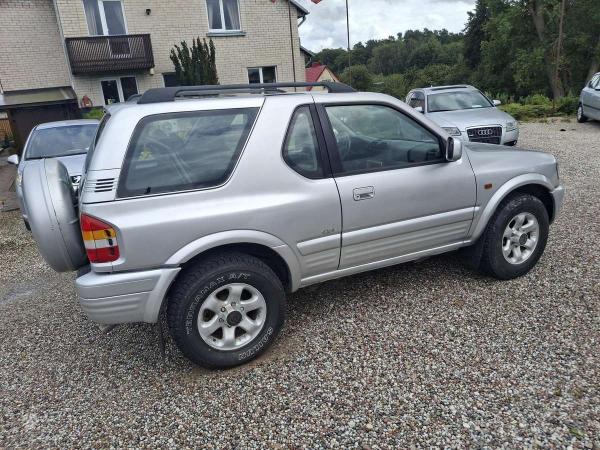Grey Opel Frontera 2002 in Jurbarkas, with an engine capacity of 2.20 L and mileage of 320 thousand km for 3200 €, photo 8 on AUTOMOTO.COM.LV