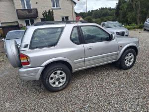 Grey Opel Frontera 2002 in Jurbarkas, with an engine capacity of 2.20 L and mileage of 320 thousand km for 3200 €, photo 8 on AUTOMOTO.COM.LV