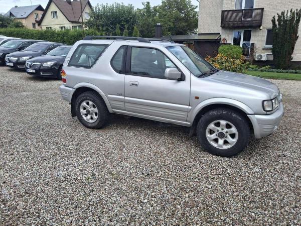 Grey Opel Frontera 2002 in Jurbarkas, with an engine capacity of 2.20 L and mileage of 320 thousand km for 3200 €, photo 9 on AUTOMOTO.COM.LV
