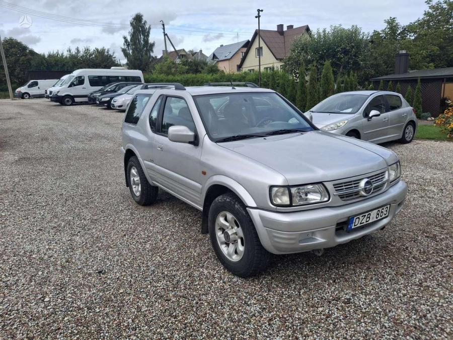 Grey Opel Frontera 2002 in Jurbarkas, with an engine capacity of 2.20 L and mileage of 320 thousand km for 3200 €, photo 10 on AUTOMOTO.COM.LV