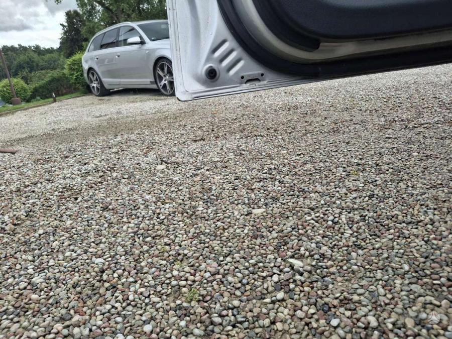 Grey Opel Frontera 2002 in Jurbarkas, with an engine capacity of 2.20 L and mileage of 320 thousand km for 3200 €, photo 12 on AUTOMOTO.COM.LV
