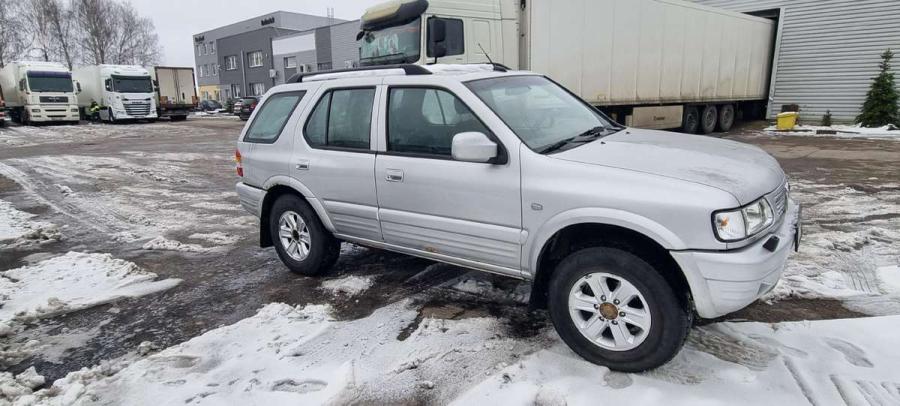 Pelēks Opel Frontera 2003 Viļņa, ar dzinēja tilpumu 2.17 L un nobraukumu 376 tūkst. km par 2200 €, foto 2 vietnē AUTOMOTO.COM.LV
