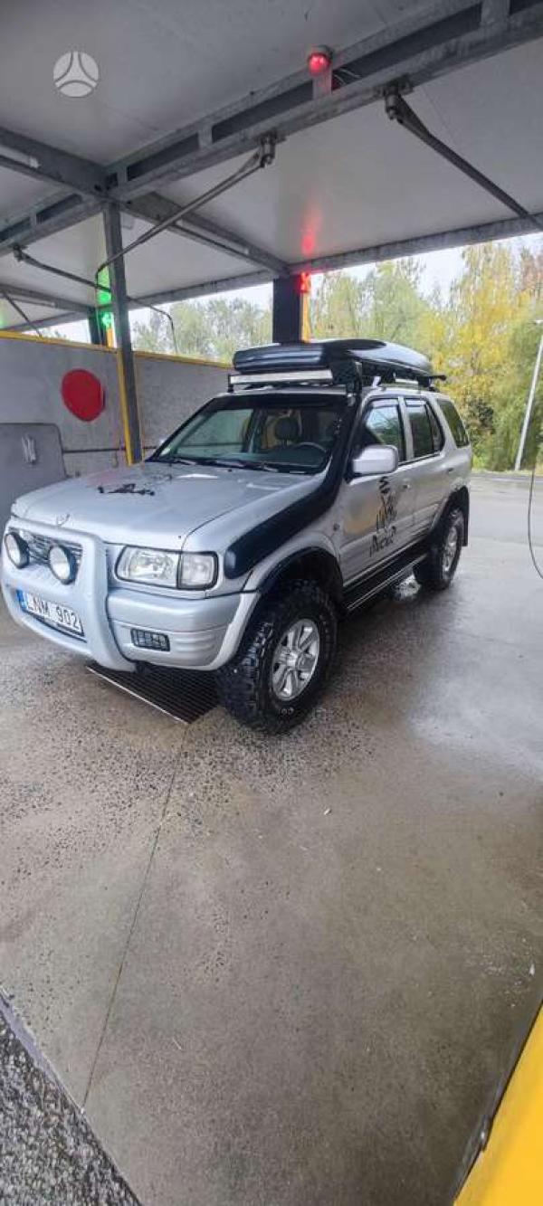 Grey Opel Frontera 2003 in Kaunas, with an engine capacity of 2.17 L and mileage of 80 thousand km for 4999 €, photo 1 on AUTOMOTO.COM.LV