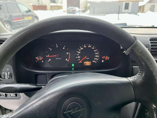 Grey Opel Frontera 2003 in Ukmerge, with an engine capacity of 2.17 L and mileage of 244 thousand km for 2300 €, photo 7 on AUTOMOTO.COM.LV